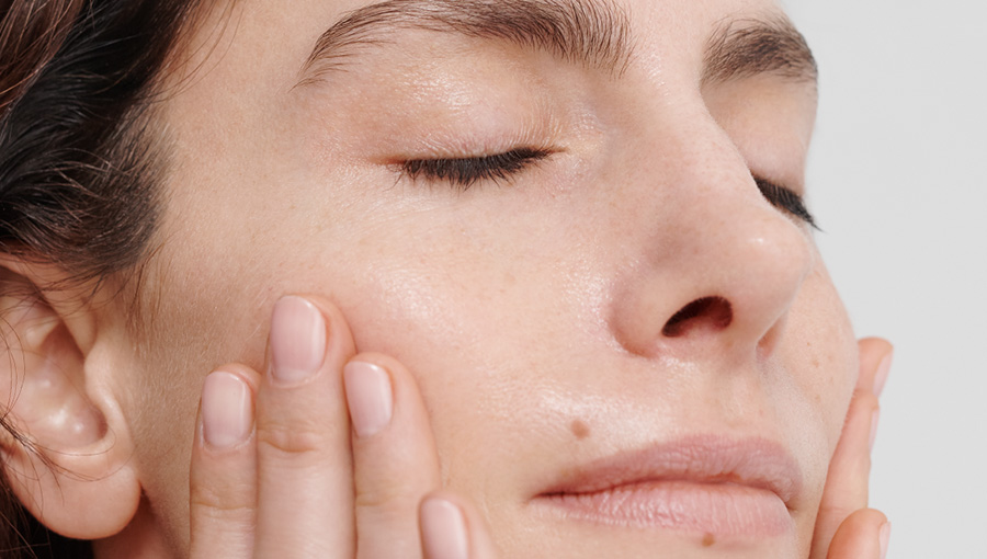 Intensive skin care | Dr. Hauschka Shop